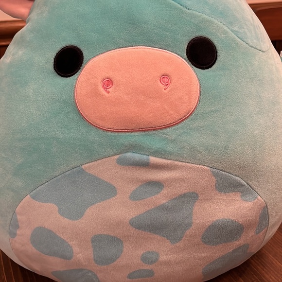 Squishmallows | Toys | Nwt Squishmallows Ultra Rare Tuluck The Cow 6 ...